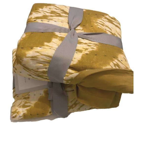 Studio D | Bedding | Studio D Raya Chevron Euro Shams Digital Print Set ...